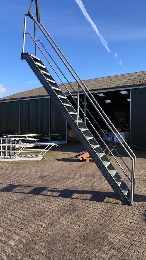 ≥ Metalen trap gegalvaniseerd brandtrap 3.20 — Ladders en Trappen ...