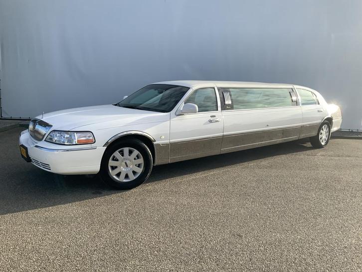 ≥ Lincoln Town Car 4.6 Signature Limousine Airco Cruise TV Bar ...