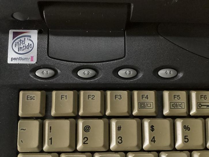 ≥ Vintage Compaq Armada 1700 Laptop - P233 Retro! — Windows Laptops ...