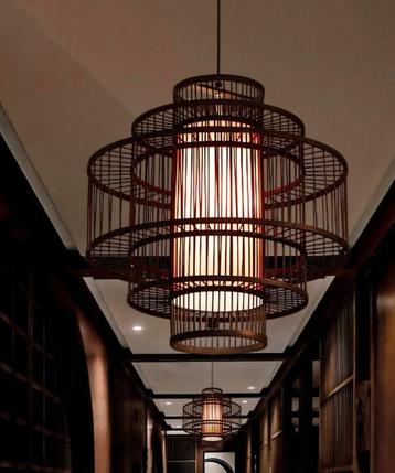 ≥ Mooie hanglamp, kroonluchter. Zwart hout met wit. Japandi — Lampen ...