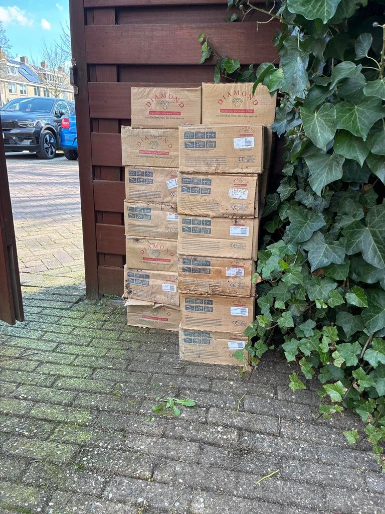 ≥ 20 doz. Diamond tegels & 10 doz. siertegels - Nieuw — Tegels ...