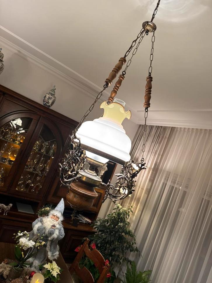 ≥ Olie Lamp met Melkglas en Eikenhouten Basis — Antiek | Lampen ...