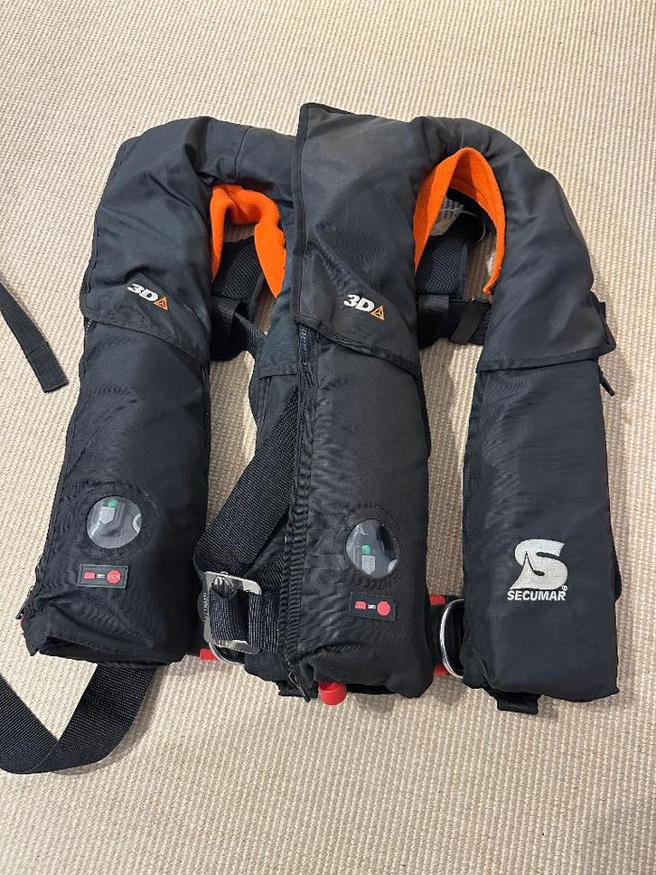 ≥ 2x Secumar Tetra 3D 275N reddingsvest — Watersportkleding — Marktplaats