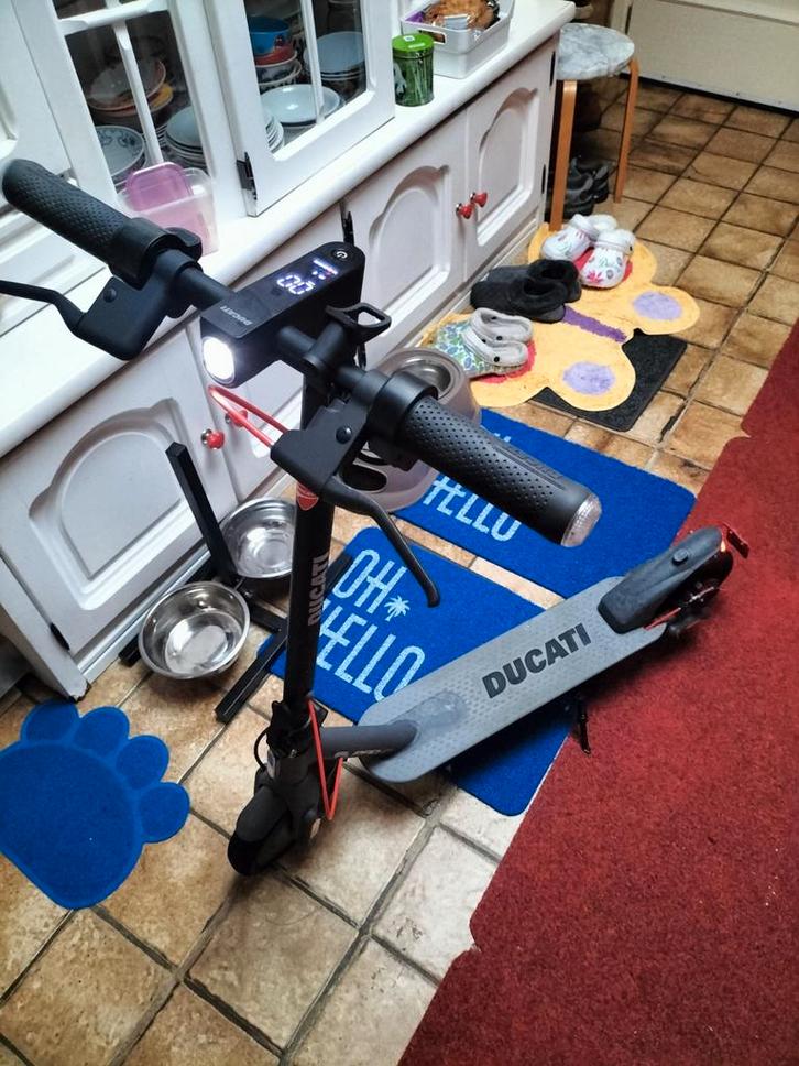 ≥ Ducati Pro-I EVO Elektrische Step - Zo goed als nieuw! — Steps ...