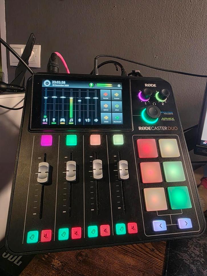 ≥ Rode Rodecaster Duo - Podcast Productie Studio — Dj-sets en ...