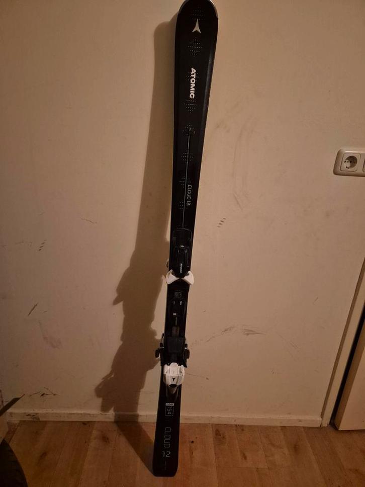 ≥ Zwarte Atomic Cloud 12 ski's 154 cm — Skiën en Langlaufen — Marktplaats