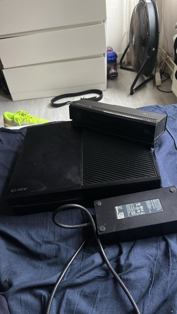 ≥ Xbox One met Kinect & 2 Controllers — Spelcomputers | Xbox Original ...