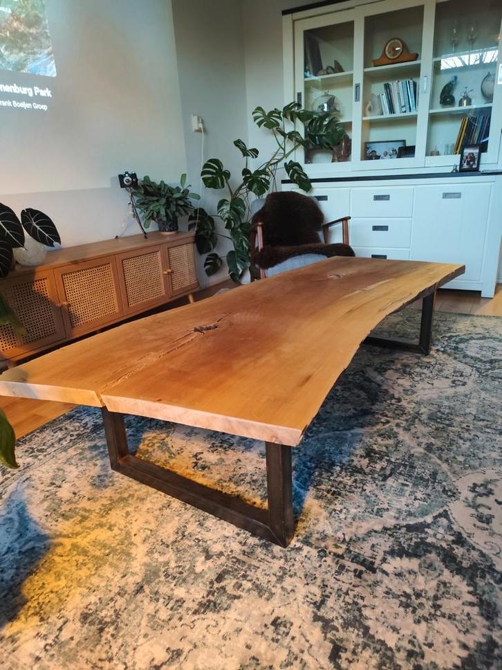 ≥ Unieke boomstamtafel van plataanhout - HJK Design — Tafels ...
