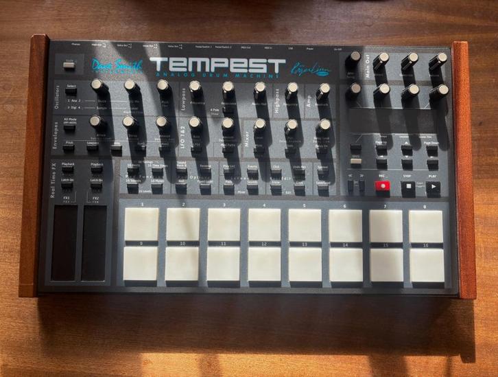 ≥ Dave Smith Instruments Tempest 6-Voice Drum Machine — Drumcomputers ...