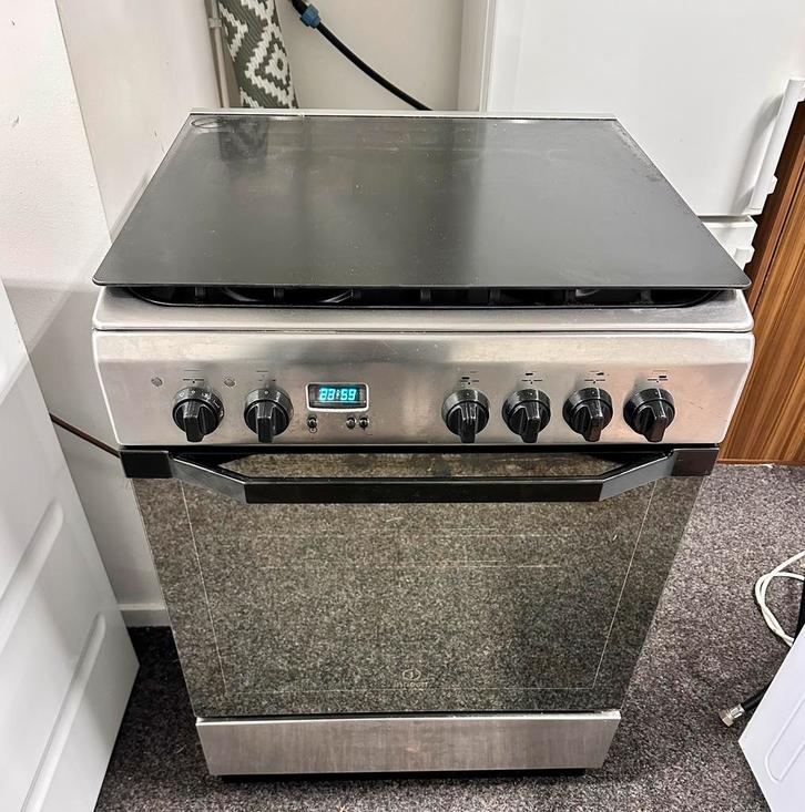 ≥ Indesit gasfornuis met elektrische oven en ontsteking — Fornuizen ...