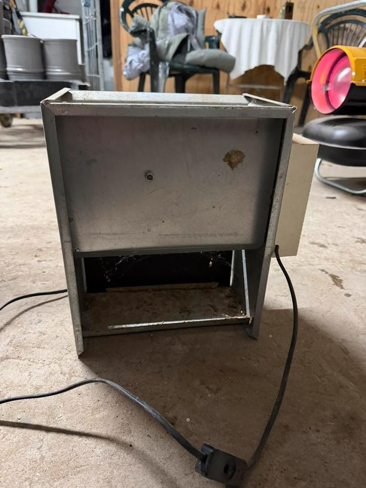 ≥ voer- en verwarmingskast voor vogels / jonge dieren — Vogels ...