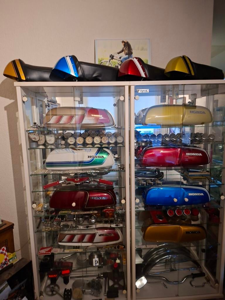 ≥ Honda SS50 Tank's in Absolute Concoursstaat.(Zie16Foto's ...